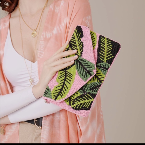Avenue Zoe | Bags | Avenue Zoe Beaded Palm Leaf Clutch Crossbody Purse ...